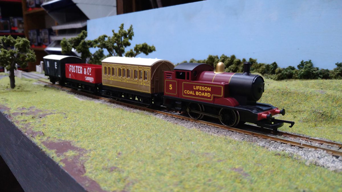 R30035 HORNBY RAILROAD STEAM ENGINE & ROLLING STOCK TRAIN PACK – Sawyer ...