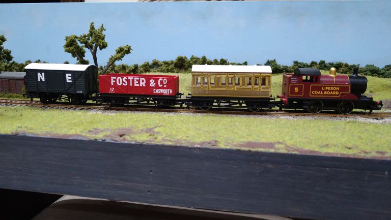 R30035 HORNBY RAILROAD STEAM ENGINE & ROLLING STOCK TRAIN PACK – Sawyer ...