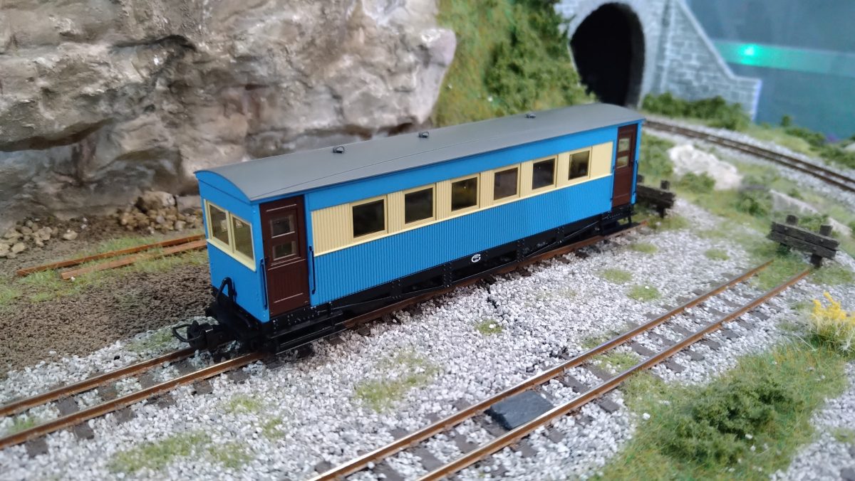 394-026 BACHMANN NARROW GAUGE GLOUCESTER BOGIE COACH LINCOLNSHIRE COAST ...